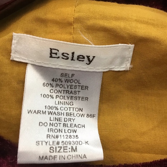 Esley | Dresses | Esley Medium | Poshmark